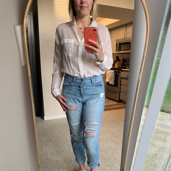 GAP | Tops | Classic Button Up | Poshmark